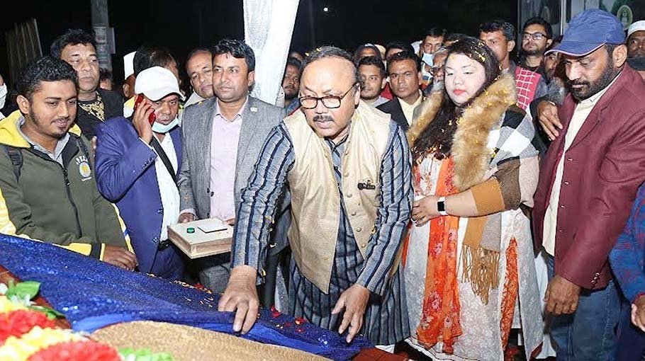 RCC opens another road with street lights - Bangladesh Post