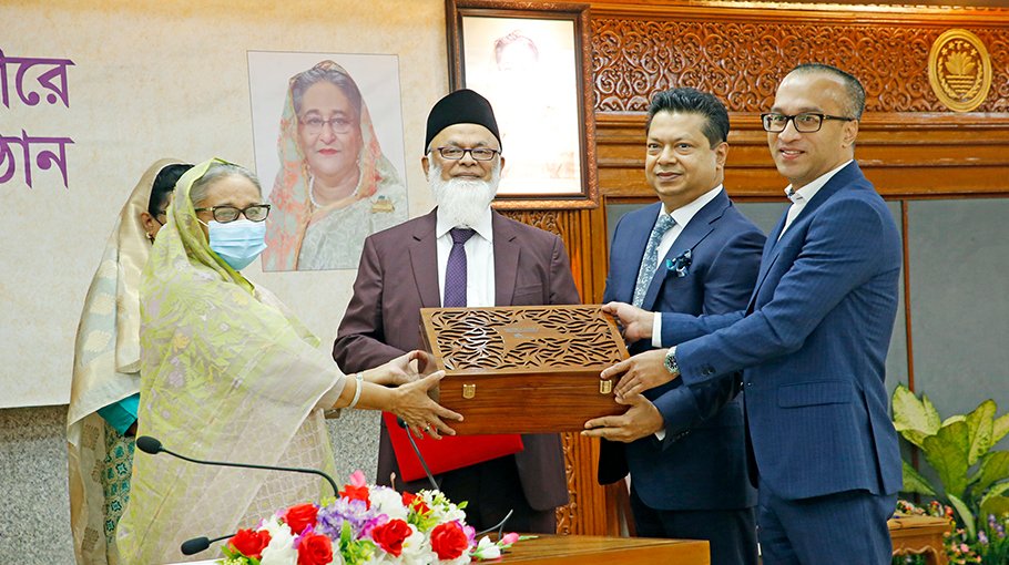 City Bank gives blankets to PM’s relief fund - Bangladesh Post
